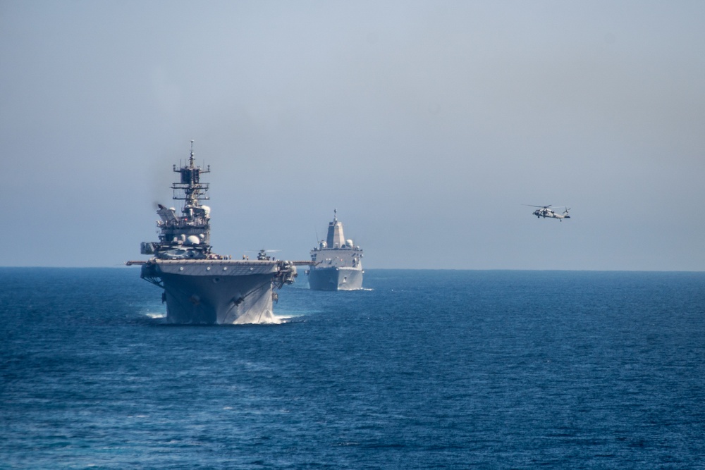 DVIDS - Images - Makin Island ARG, 15th MEU conduct training while ...