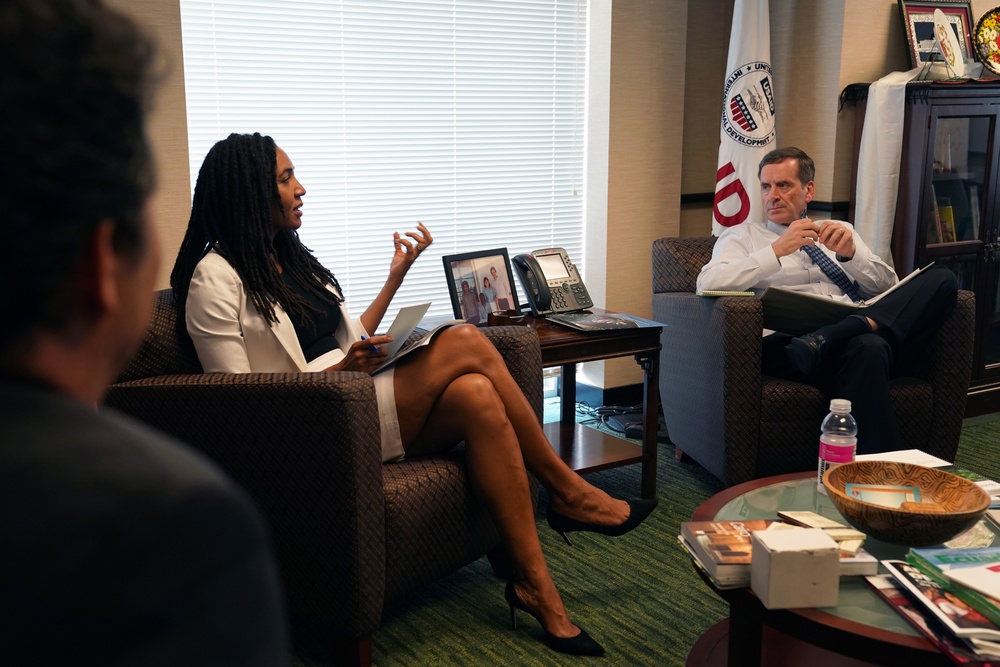 DVIDS - Images - AAID Mark Green meets with Paloma Adams, IAF [Image 1 ...