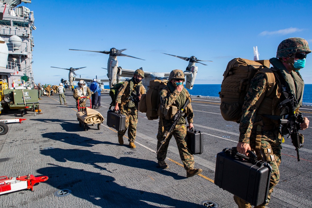 DVIDS - Images - 15th MEU forward command element departs USS Makin ...