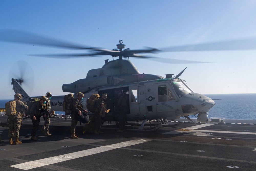 DVIDS - Images - 15th MEU Marines, Sailors take off for NEO training ...