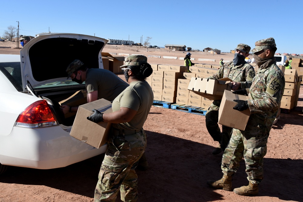 DVIDS - Images - Arizona Guard delivers Thanksgiving groceries to ...
