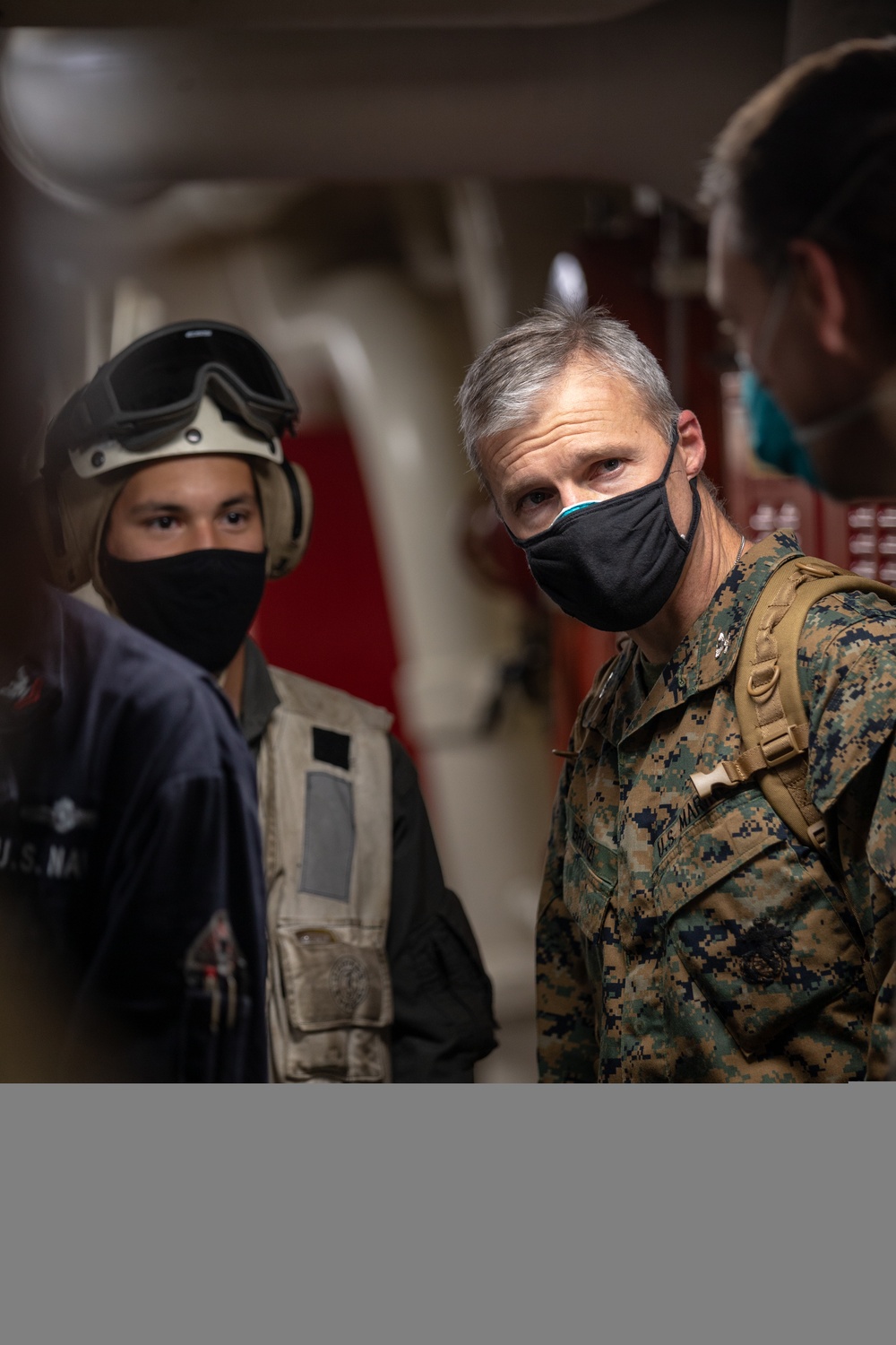 DVIDS - Images - 15th MEU leadership visits USS Somerset [Image 2 of 3]