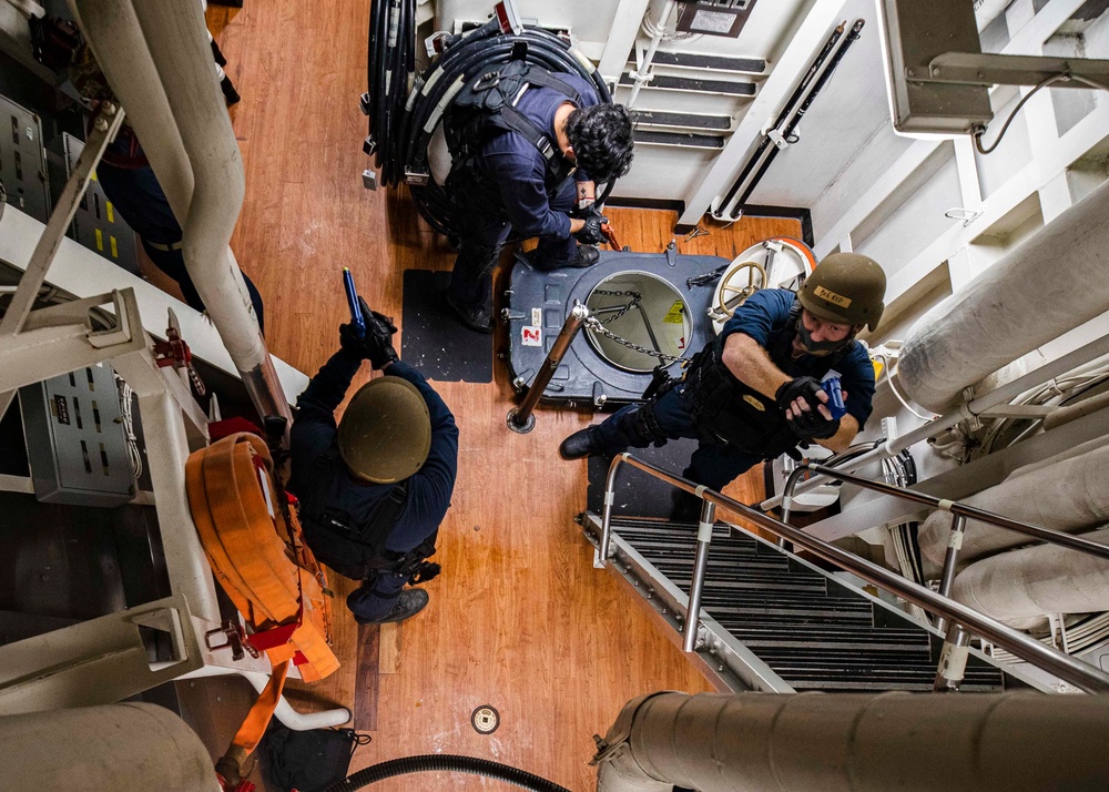 DVIDS - Images - Sailors conduct VBSS Training aboard McCain [Image 3 of 3]