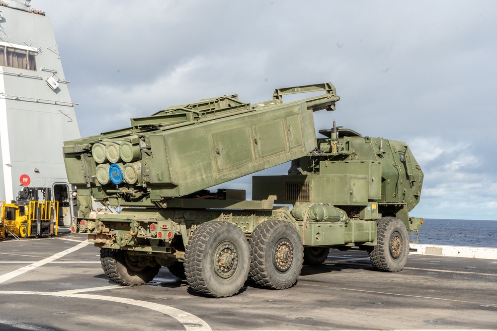 DVIDS - Images - 15th MEU Marines display HIMARS aboard Makin Island ...