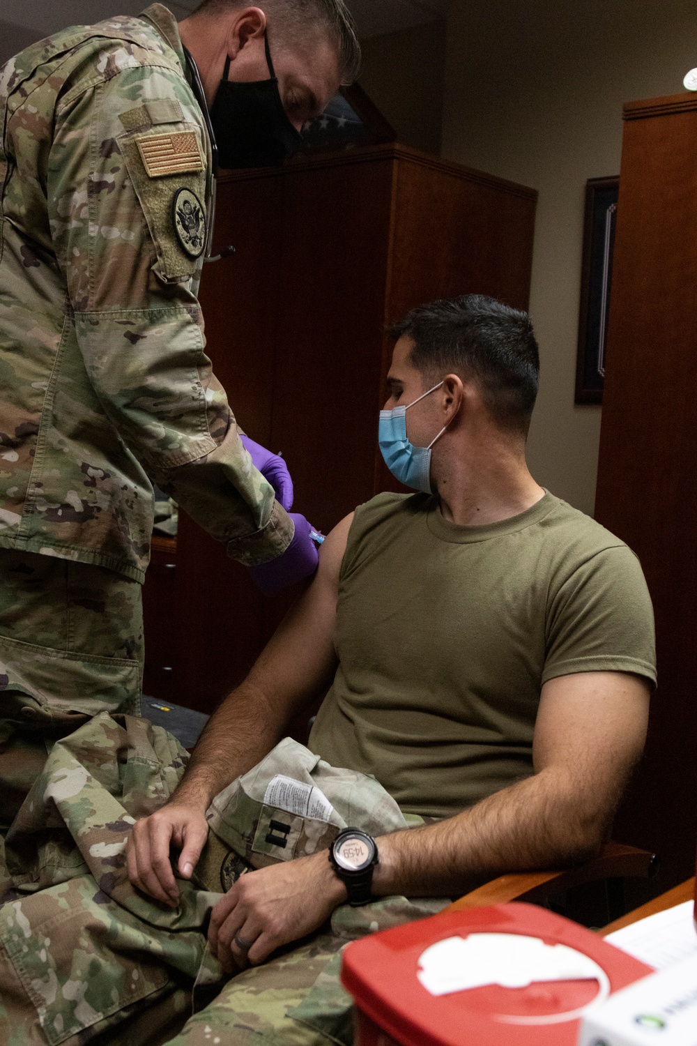 DVIDS - Images - OKNG Members Receive Vaccine [Image 2 of 3]