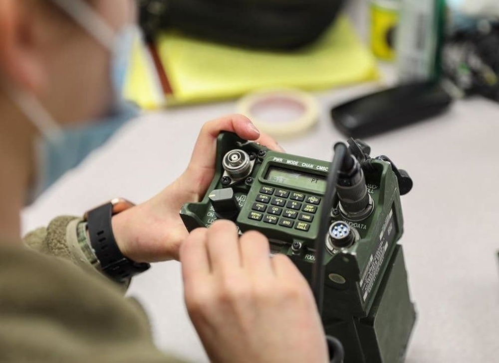 DVIDS - Images - SINCGARS Class [Image 3 of 3]