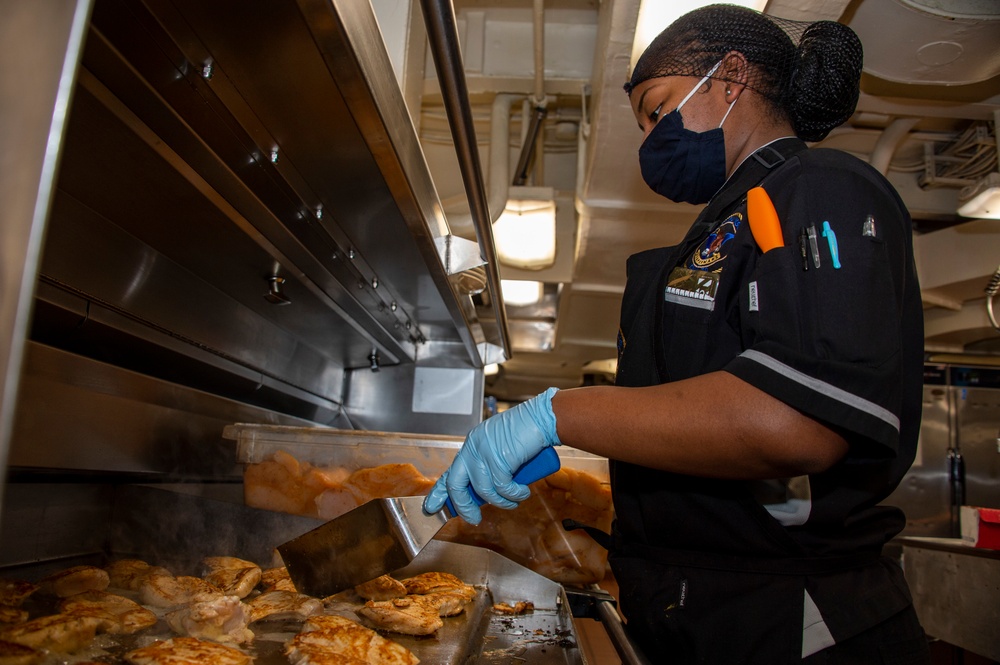 DVIDS - Images - USS Carl Vinson (CVN 70) Sailors Prepare a Meal [Image ...