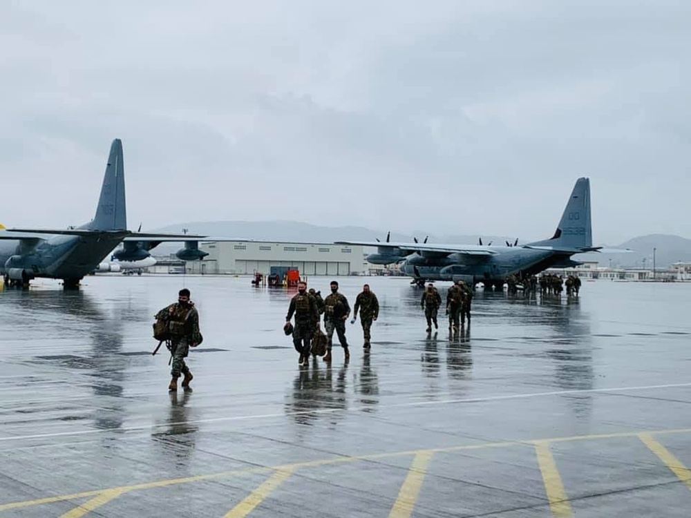 DVIDS - Images - 3D MEB practices distributed operations [Image 4 of 4]