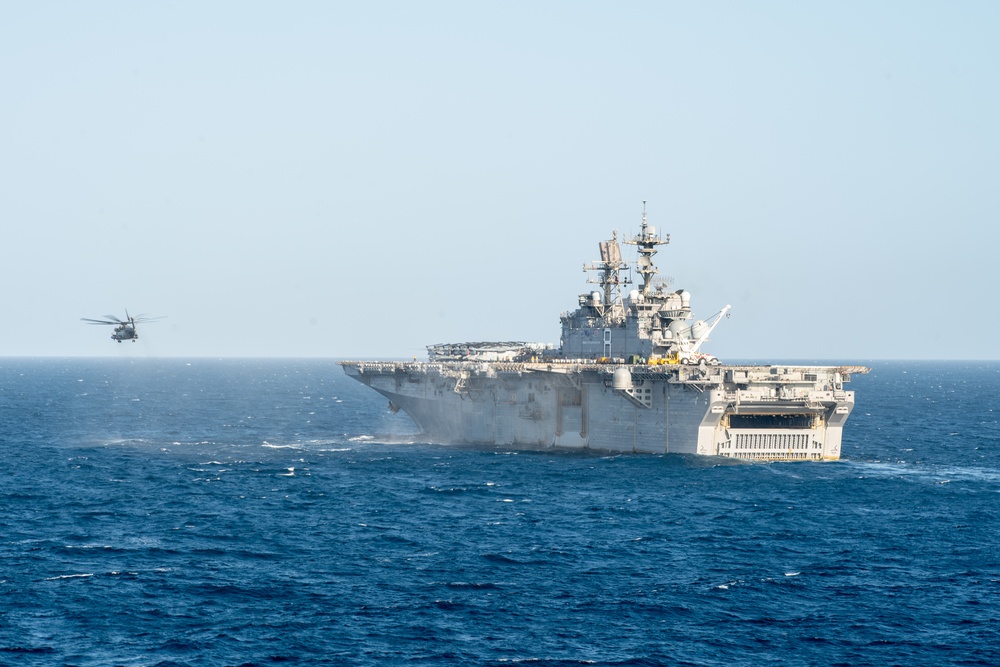 DVIDS - Images - Makin Island ARG, 15th MEU steam through the Indian ...