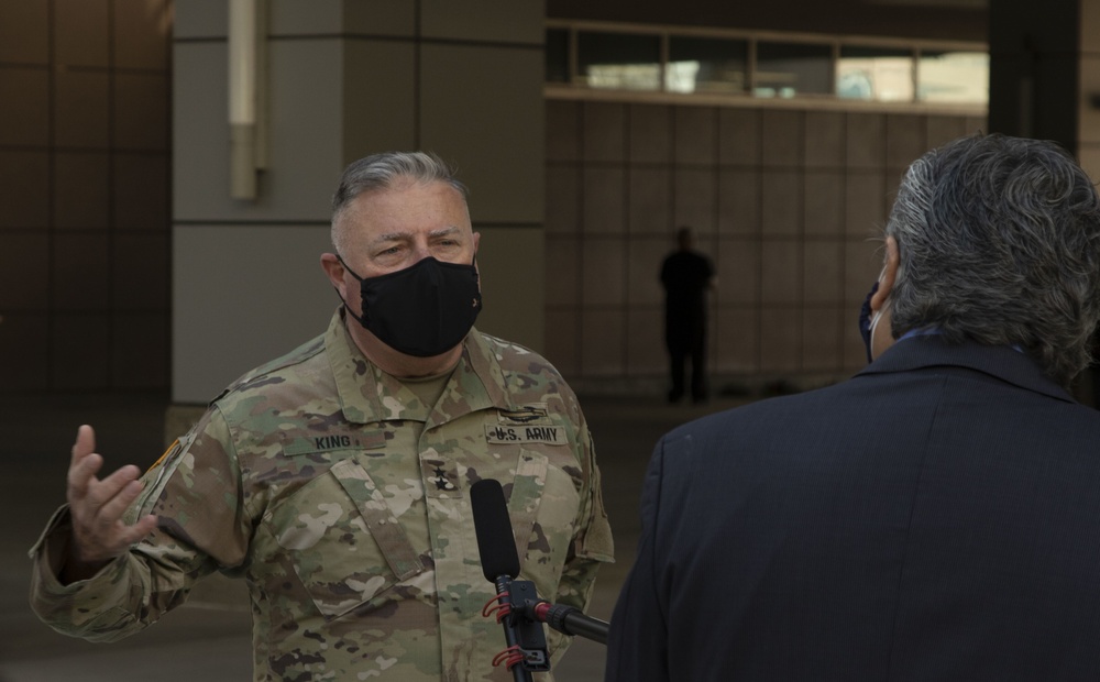 DVIDS - Images - Maj. Gen. King Visits LAC+USC Medical Center [Image 1 ...