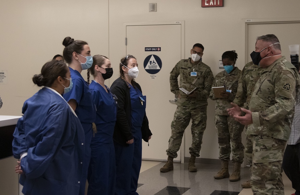 DVIDS - Images - Maj. Gen. King Visits LAC+USC Medical Center [Image 3 ...