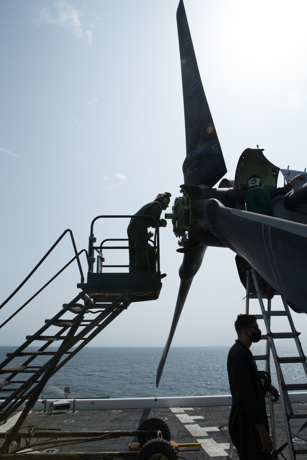 DVIDS - Images - 15th MEU Marines conduct MV-22 Osprey maintenance ...