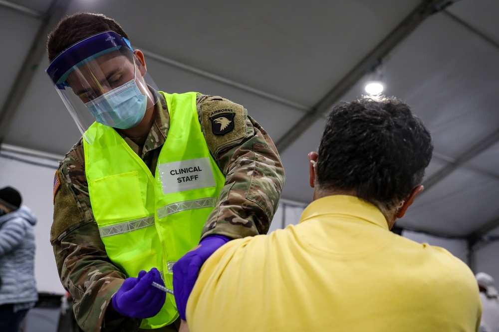 DVIDS - Images - 101st Soldiers continue to support FEMA at Community ...