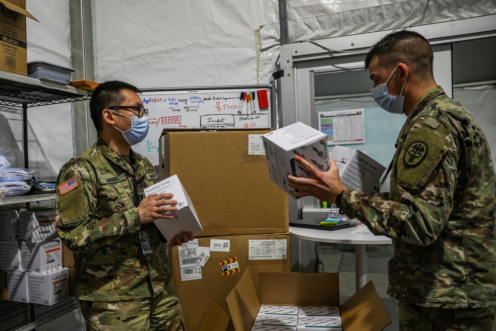 DVIDS - Images - 101st Soldiers continue to support FEMA at the United ...