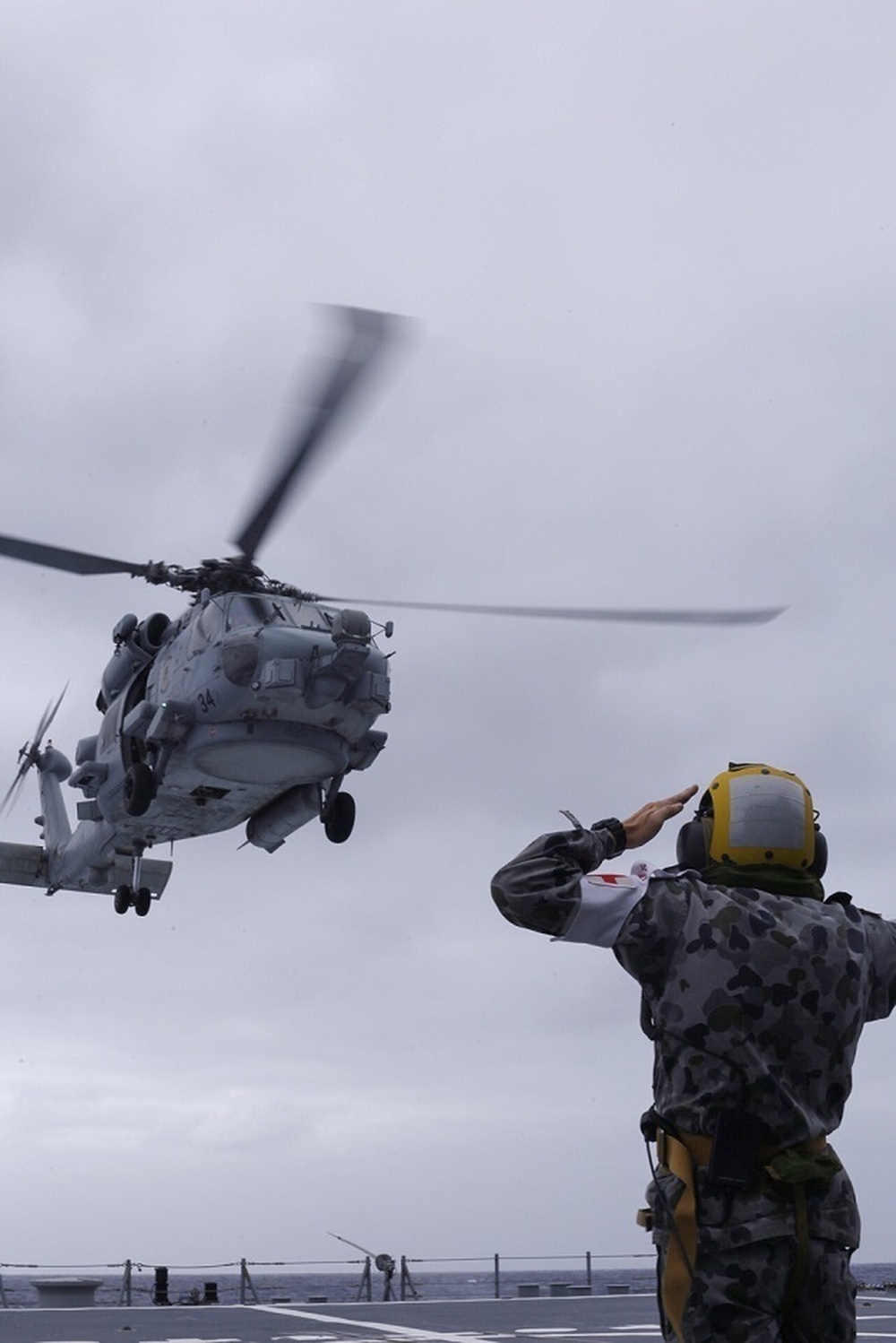 DVIDS - Images - Australian sailors launch Sea Hawk helicopters aboard ...