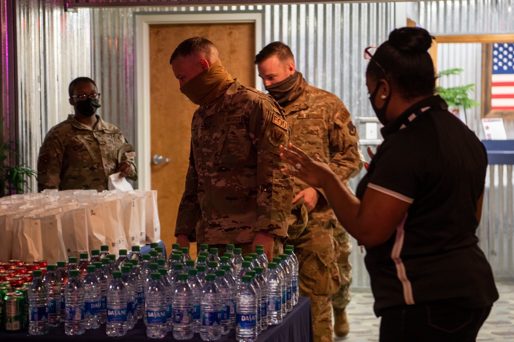 DVIDS - Images - USO of North Carolina Celebrates Reopening [Image 4 of 7]