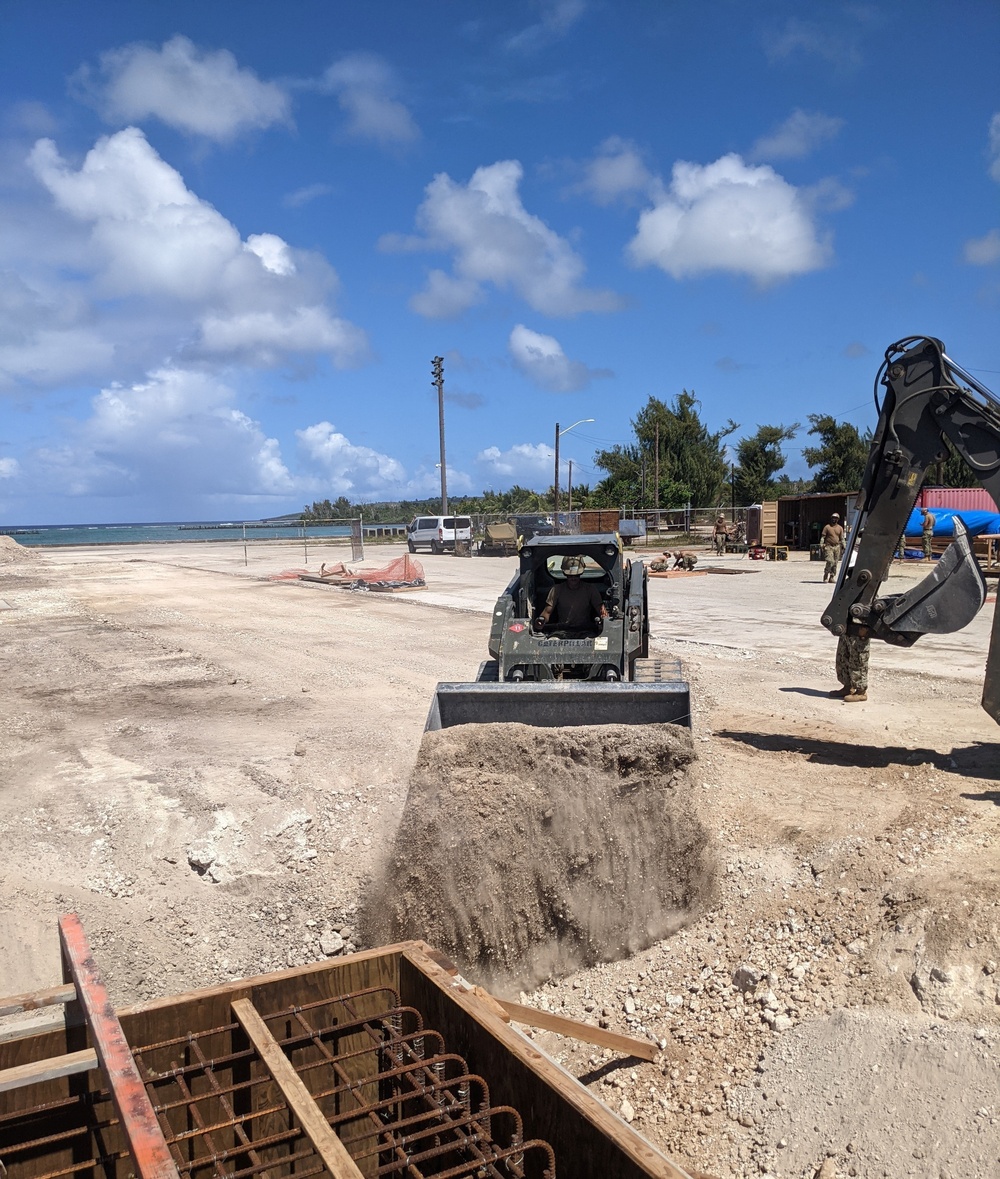 DVIDS - Images - NMCB4 Prepares Formwork at Tinian Harbor [Image 3 of 4]