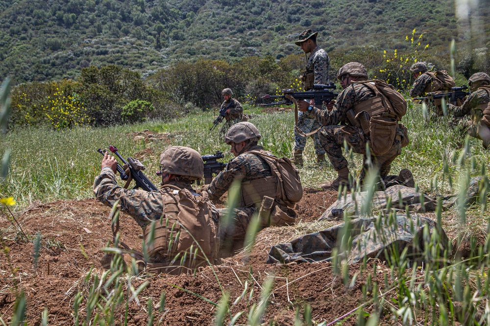 DVIDS - Images - IMC Marines learn to attack, defend [Image 7 of 9]