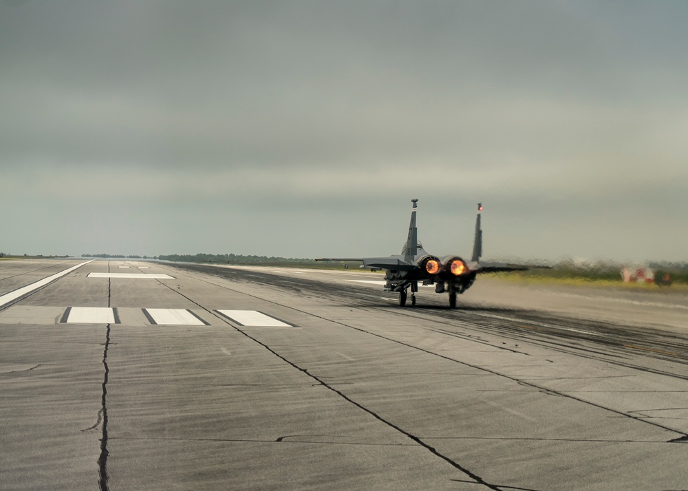 DVIDS - Images - Takeoff Roll [Image 1 of 3]