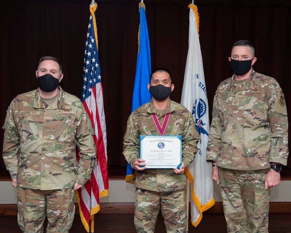 DVIDS - Images - Wright-Patt ALS Class 21-D Graduation [Image 20 of 44]