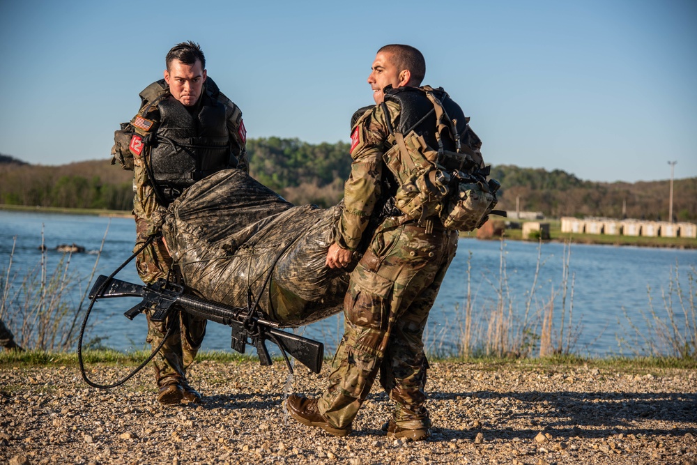 DVIDS - News - Army Reserve team Competes in Best Sapper Competition