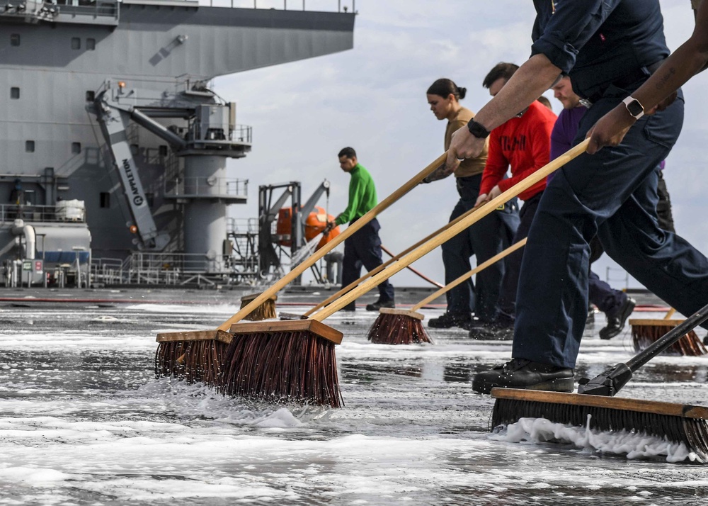 DVIDS - Images - USS Hershel "Woody" Williams fresh water wash down ...