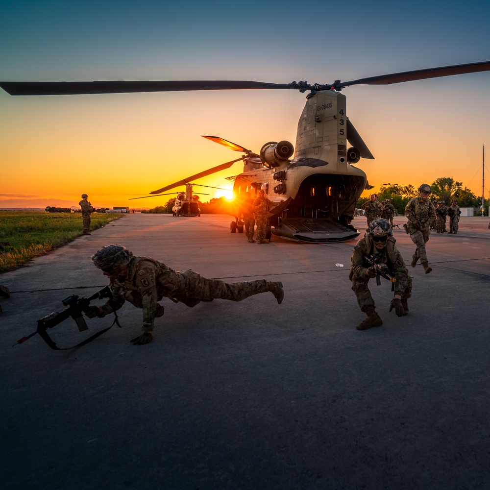 DVIDS - Images - Ready to Fight: 12th CAB flexes air assault muscles ...