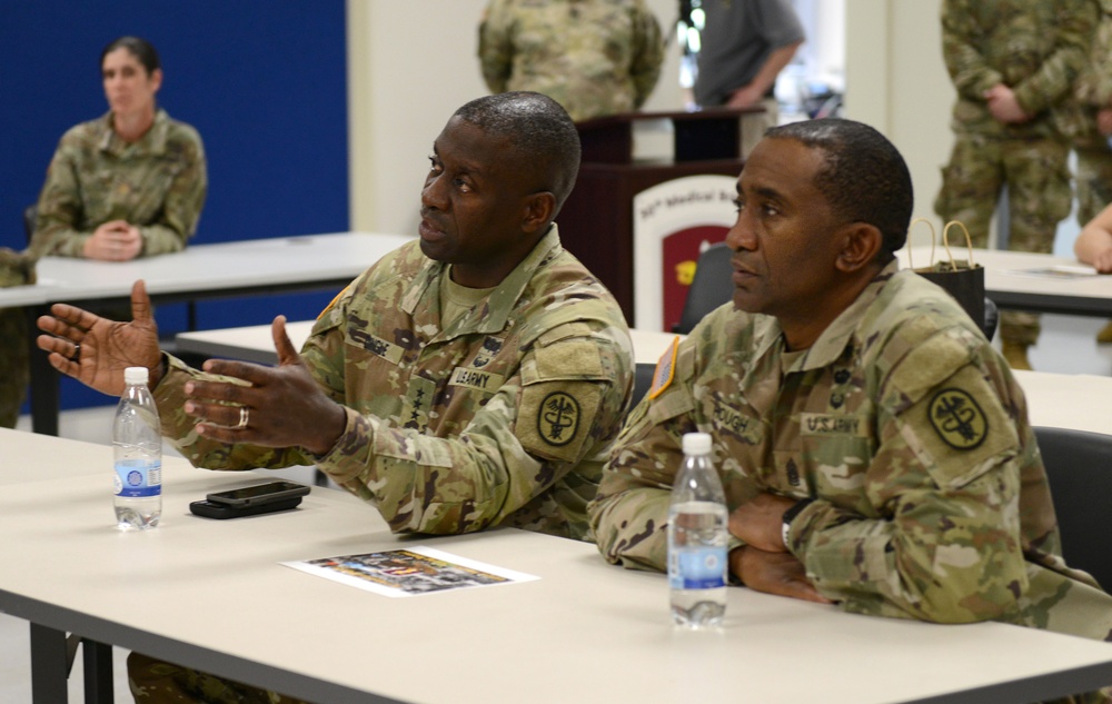 DVIDS - Images - Surgeon General visit medics at "The Rock" [Image 2 of 16]