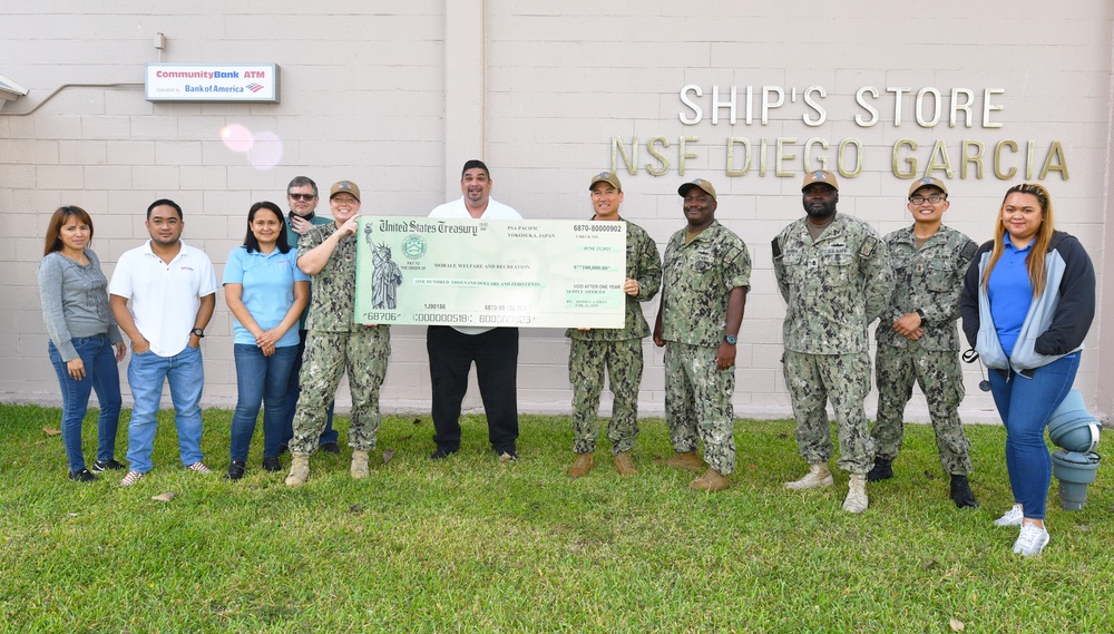 DVIDS - Images - Ship Store Check Presentation [Image 2 of 2]