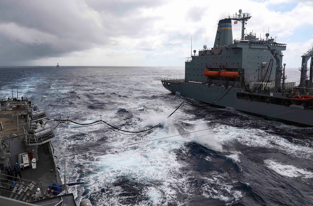 DVIDS - Images - USS Benfold Conducts Replenishment-at-Sea [Image 7 of 7]