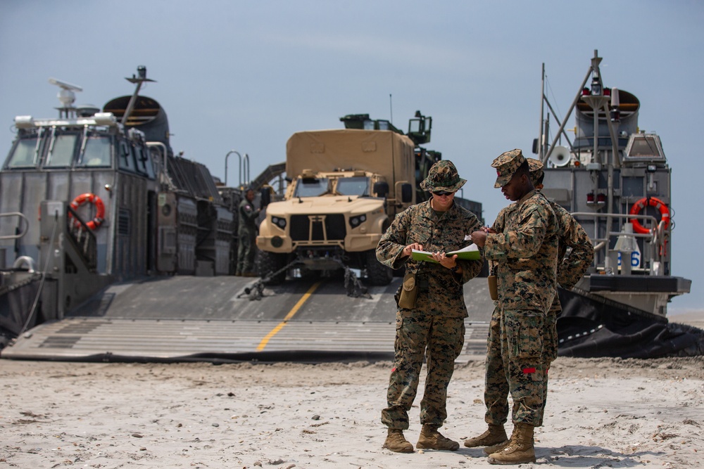 DVIDS - Images - U.S. Navy and Marine Corps train together during Large ...
