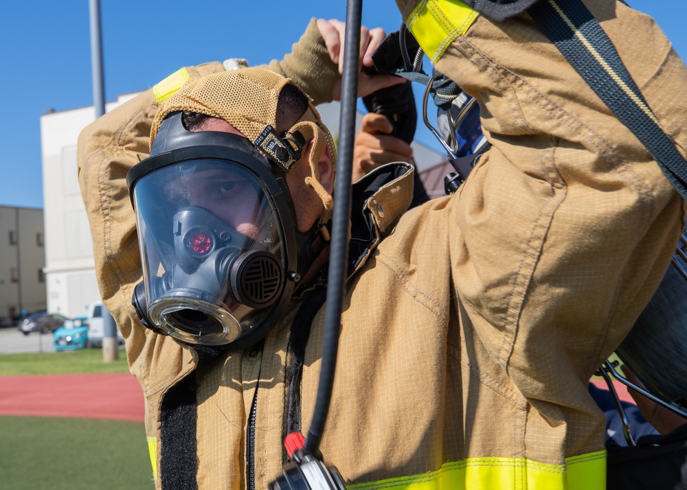 DVIDS - Images - Damage Control Olympics [Image 4 of 7]