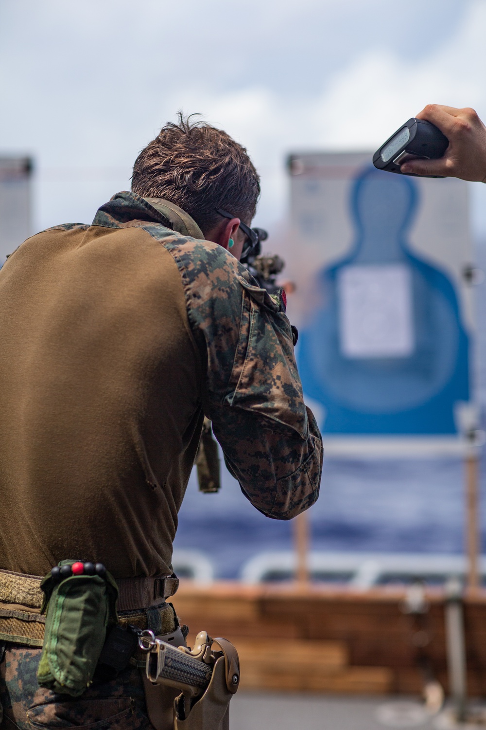DVIDS - Images - FRP Marines Fast Rope into Live Fire Deck Shoot