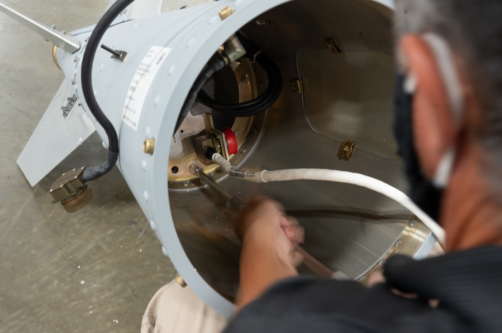 DVIDS - Images - 2nd MXS prepares missiles for WSEP demo [Image 12 of 12]