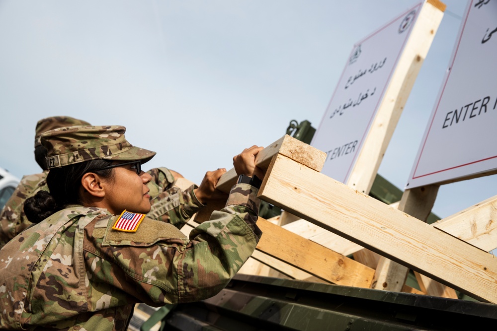 DVIDS - Images - 610th Engineer Company Soldiers Unload Signs at Fort ...