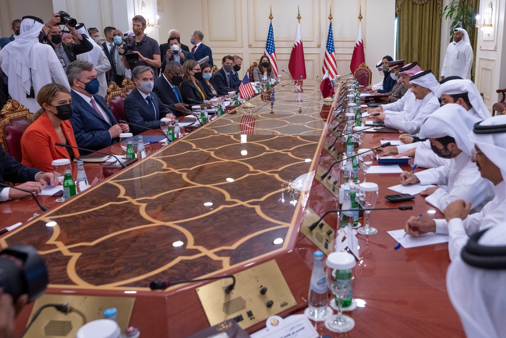 DVIDS - Images - SECDEF Visits Gulf Region [Image 5 of 17]