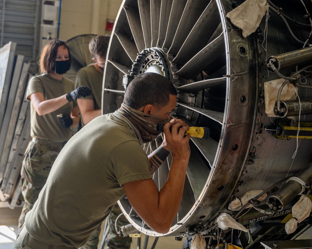 DVIDS - Images - Aerospace Propulsion Specialists at work on a E-8C ...