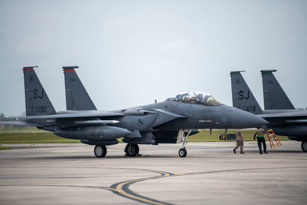 DVIDS - Images - WSEP East Arrivals [Image 3 of 5]