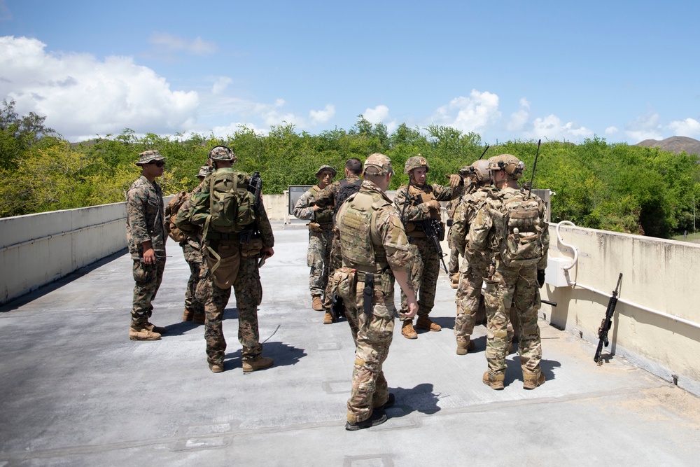 DVIDS - Images - Joint Services Conduct Urban Combat Training [Image 1 ...