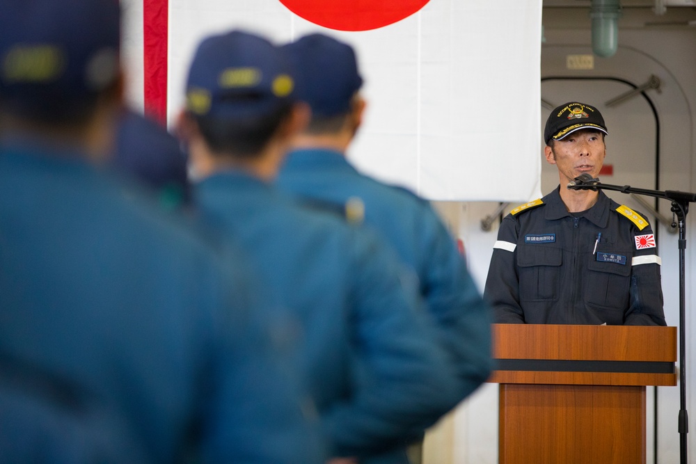 DVIDS - Images - MAG-12 CO Visits JS Izumo [Image 8 of 20]