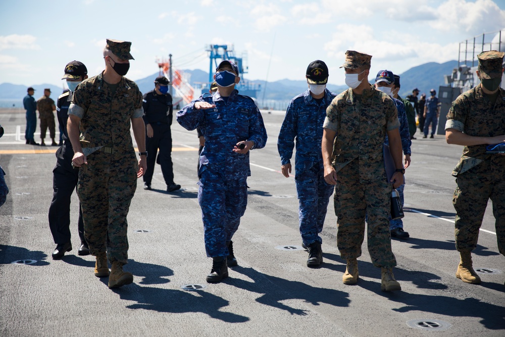 DVIDS - Images - MAG-12 CO Visits JS Izumo [Image 14 of 20]
