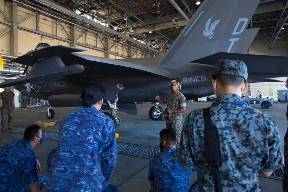 DVIDS - Images - VMFA-242 trains Izumo Personnel on F-35 Pilot Recovery ...