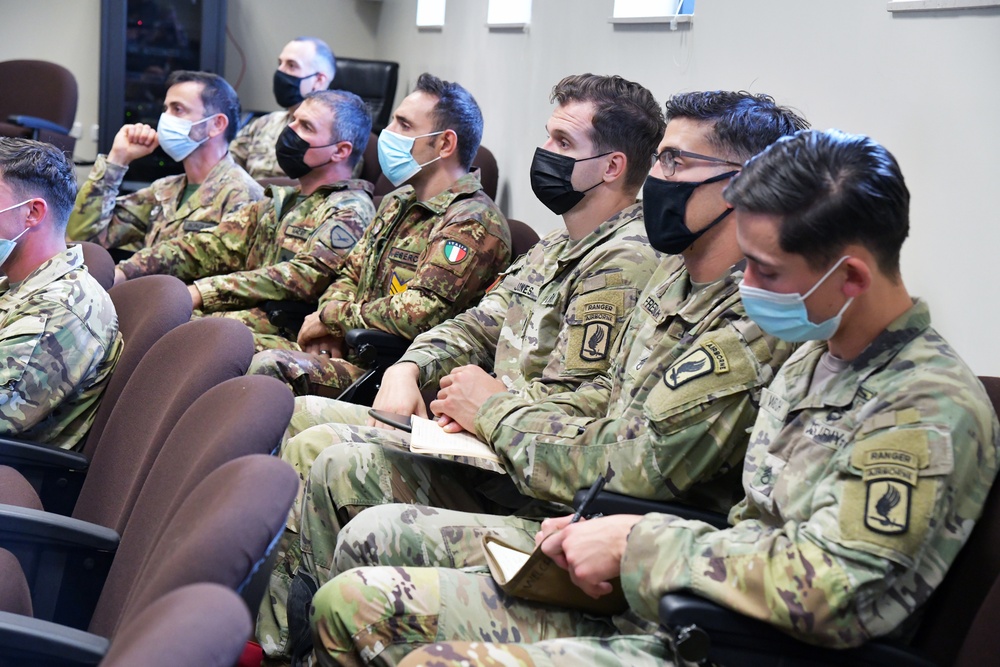 DVIDS - Images - Multinational Airborne Training [Image 6 of 8]