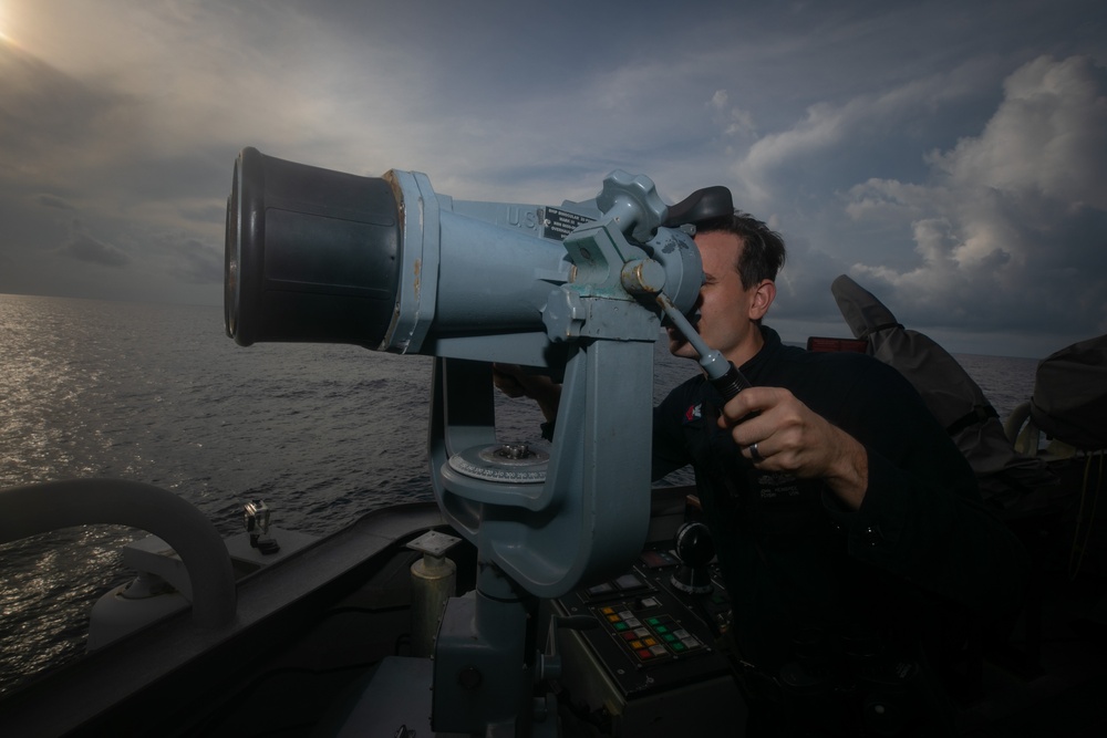 DVIDS - Images - USS Sioux City Sailor Stands Lookout Watch [Image 1 of 3]
