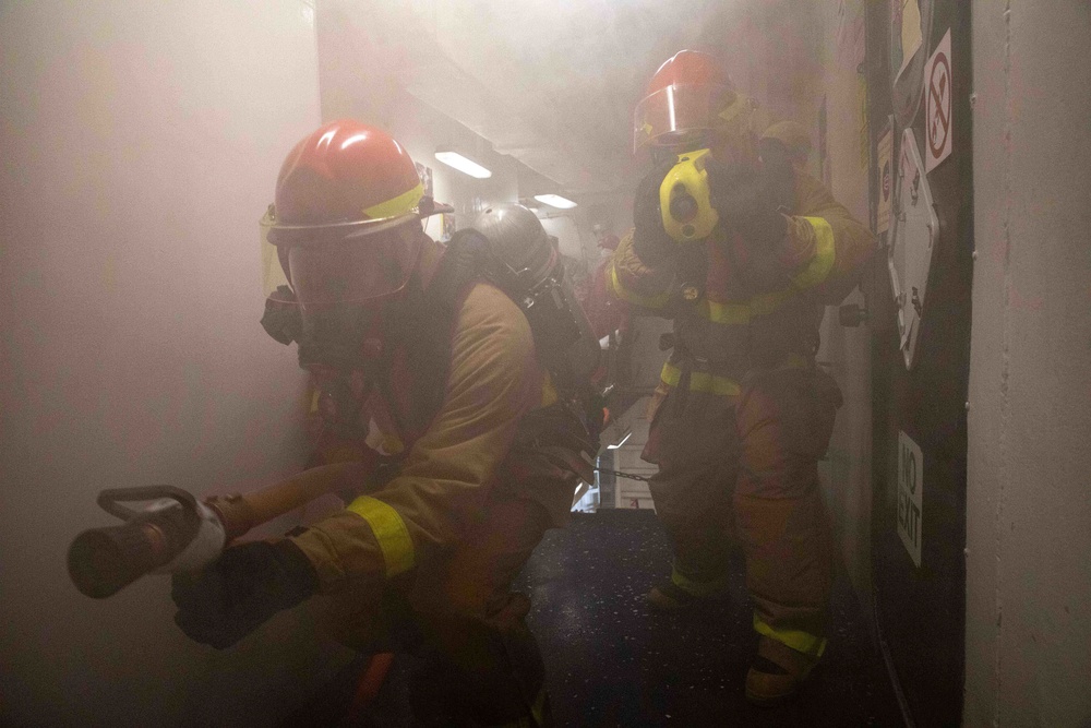 DVIDS - Images - Makin Island Fire Drill [Image 4 of 5]