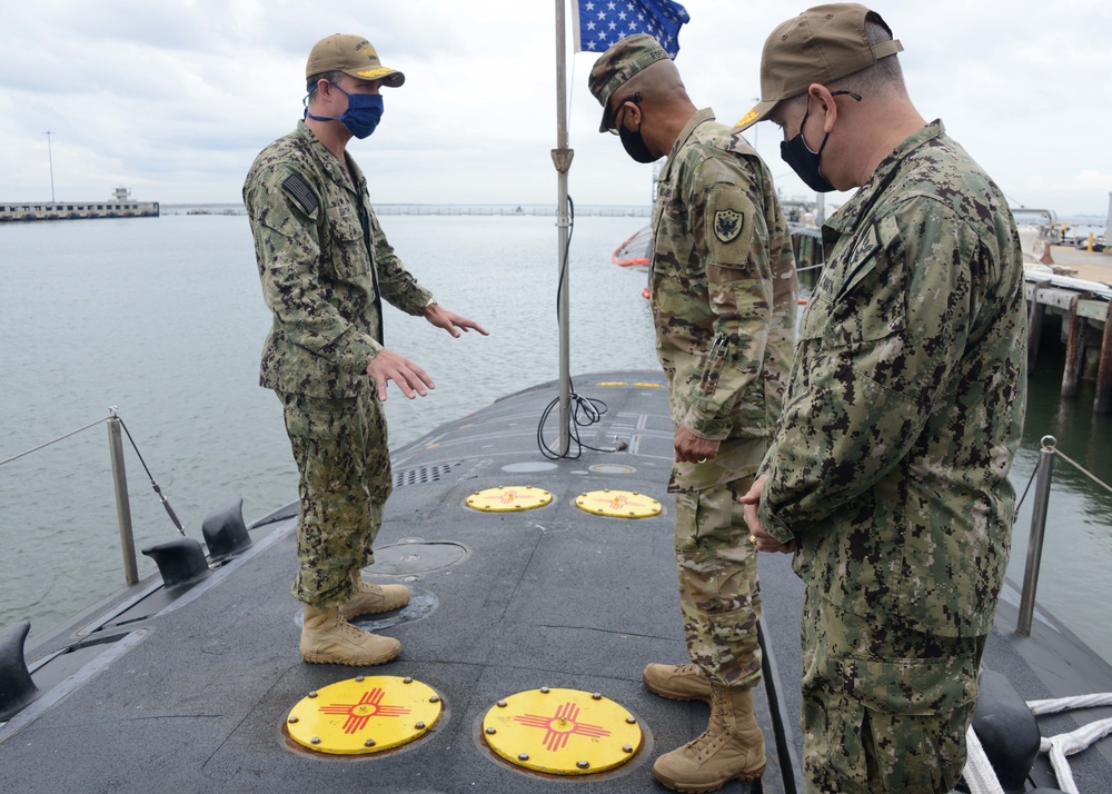 DVIDS - Images - USNORTHCOM Deputy Tours USS New Mexico (SSN 779 ...