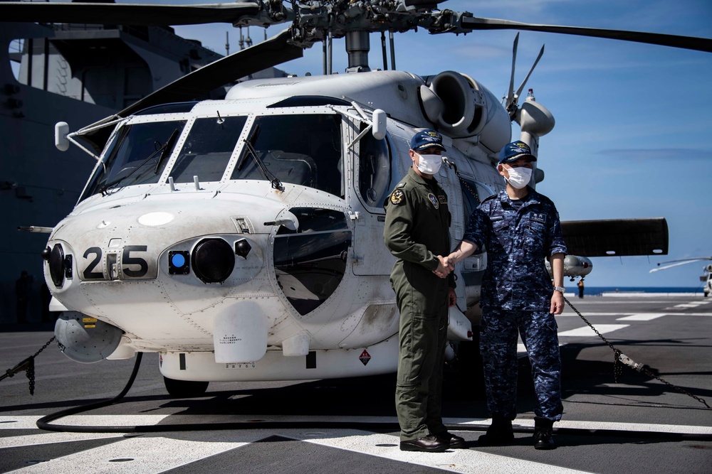 DVIDS - Images - USS Carl Vinson (CVN 70), JMSDF Conduct Bilateral ...