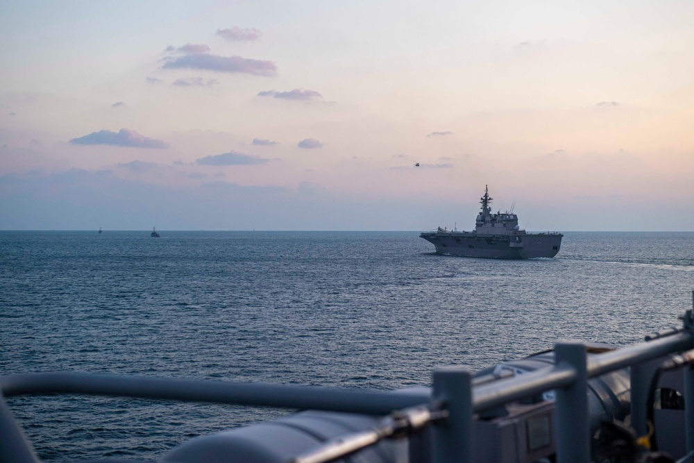 DVIDS - Images - USS America takes part in a formation exercise with ...