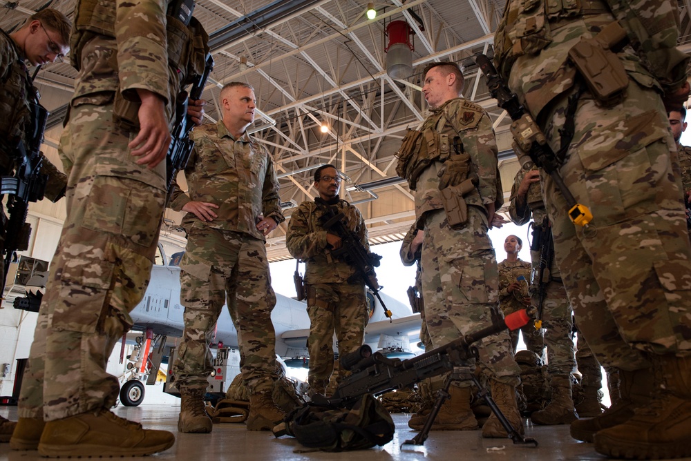DVIDS - Images - 15th AF leadership tours Moody [Image 8 of 9]