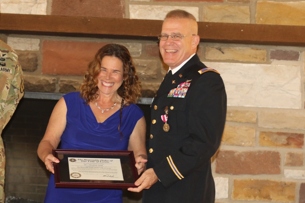 DVIDS - Images - COL Lloyd's retirement ceremony [Image 7 of 20]